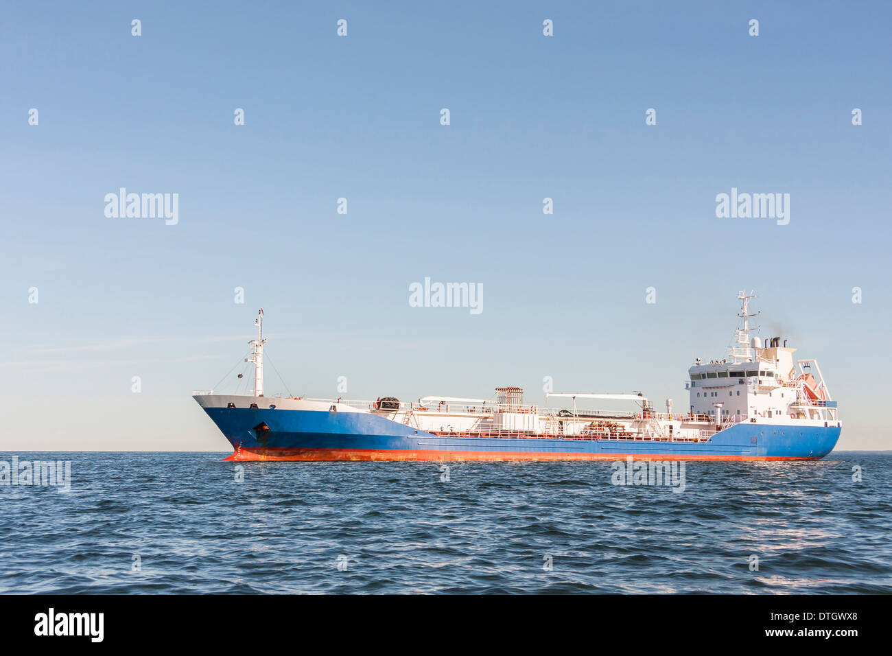 Chemical tanker ship hi-res stock photography and images - Alamy