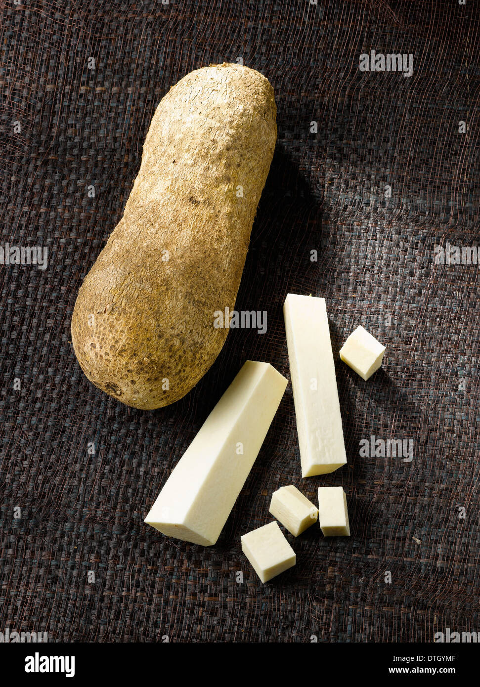 Food vegetable exotic yam yams hi-res stock photography and images - Alamy