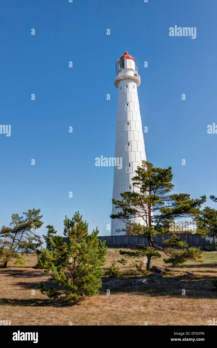 Tall white Tahkuna lighthouse in Hiiumaa, Estonia Stock Photo - Alamy