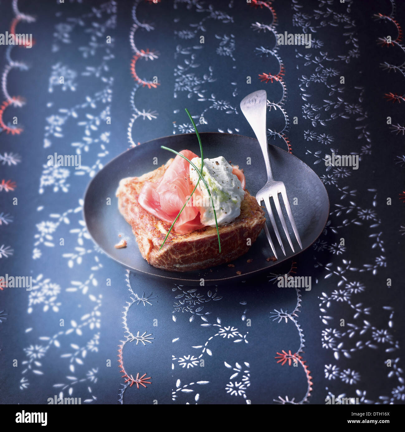 Toast salmon hi-res stock photography and images - Alamy