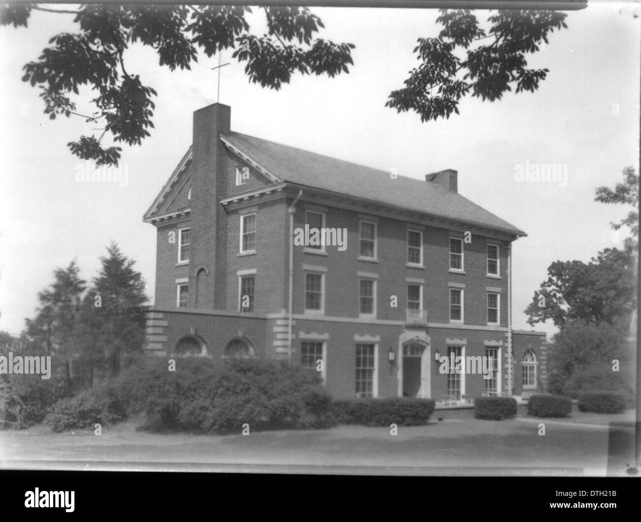 This image captures the Delta Kappa Epsilon fraternity house ...
