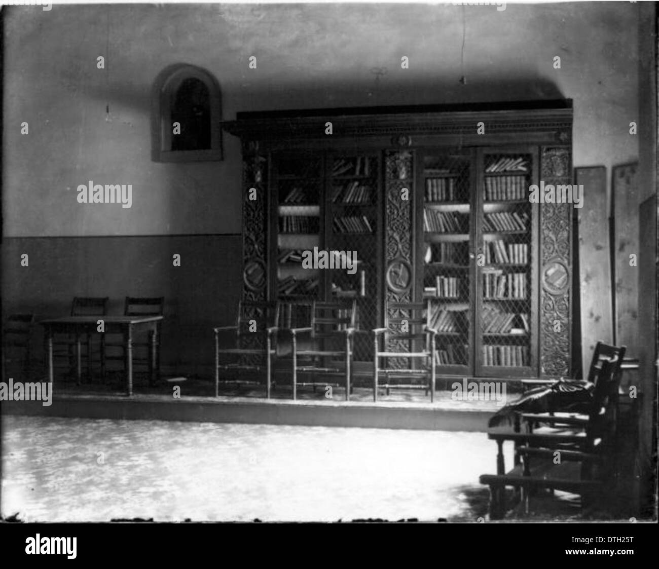 Literature bookcase Black and White Stock Photos & Images - Alamy