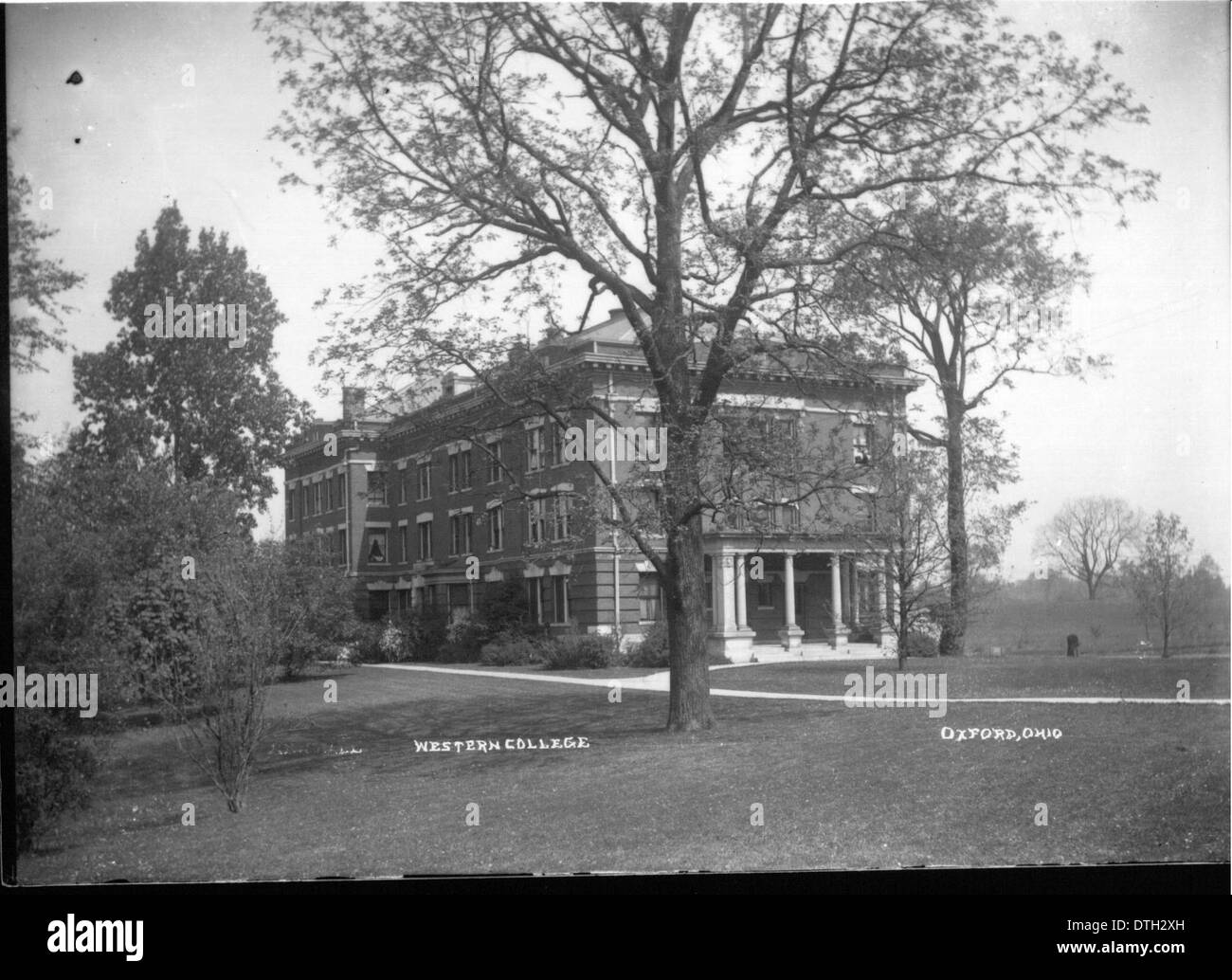 Oxford university female student Black and White Stock Photos & Images ...