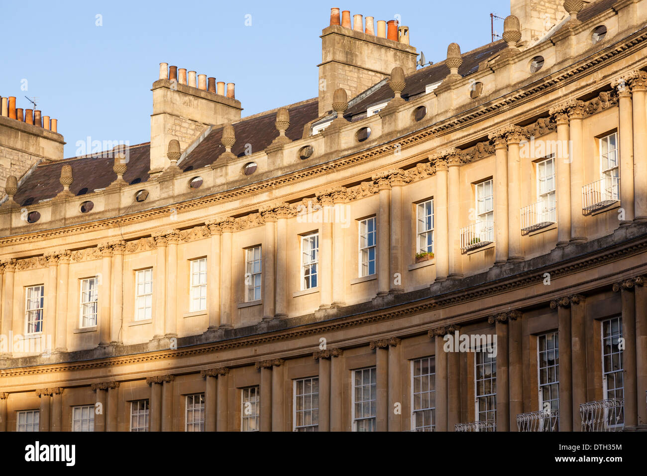 Part of the terrace of Georgian houses in 'The Circus' in Bath, showing ...