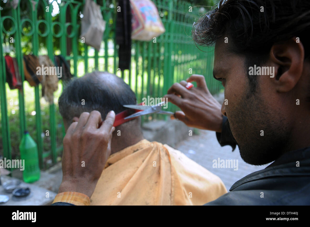 Indian barbar hi-res stock photography and images - Alamy