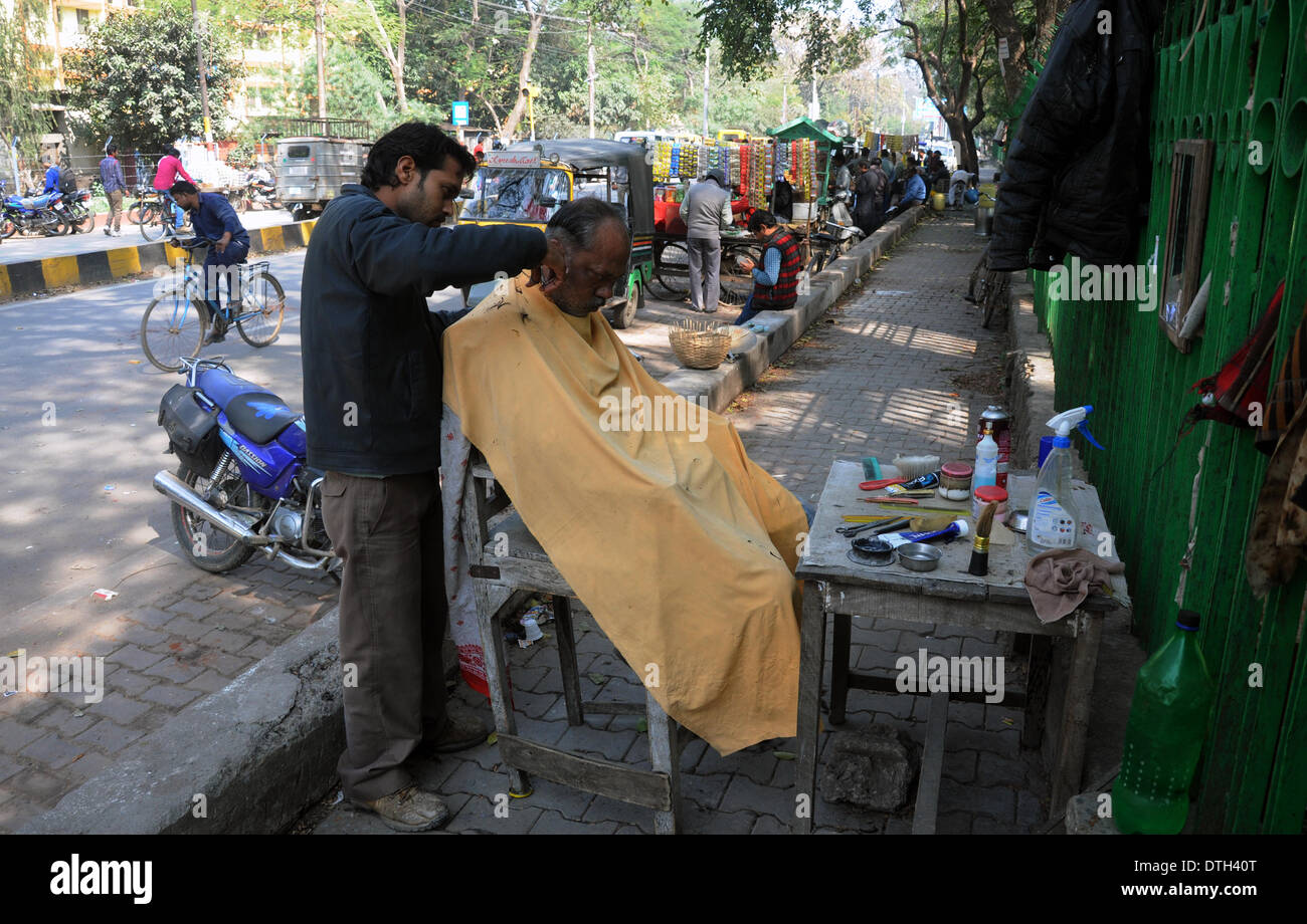 Indian barbar hi-res stock photography and images - Alamy