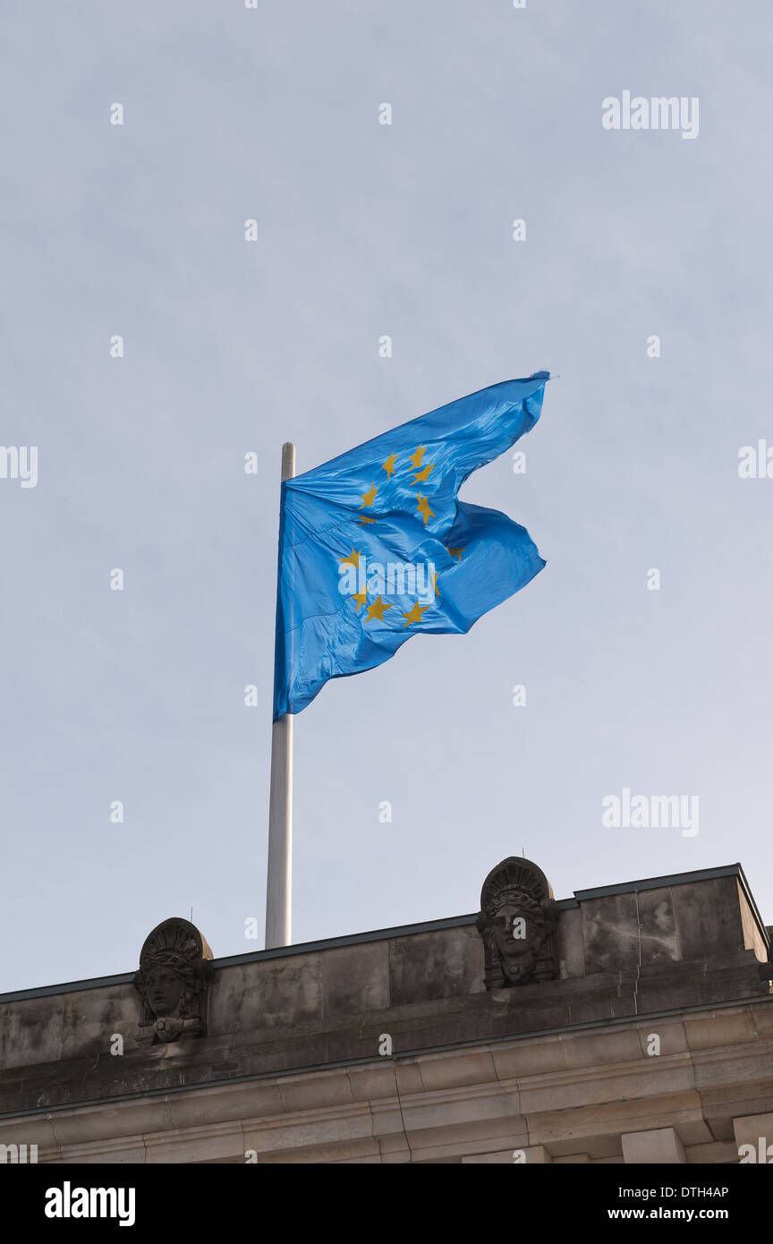 Eec flag 1985 hi-res stock photography and images - Alamy