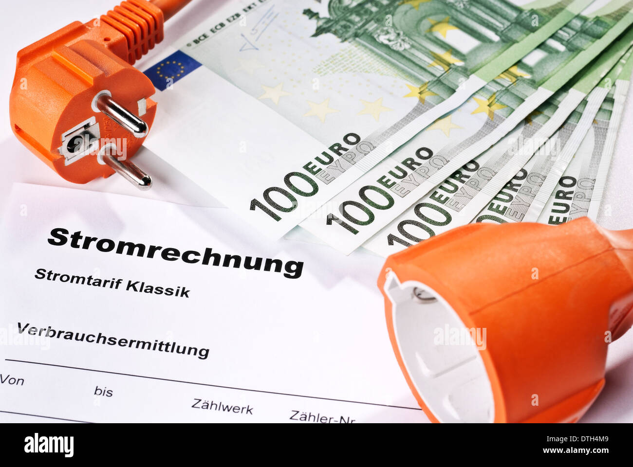 Electricity bill hi-res stock photography and images - Alamy
