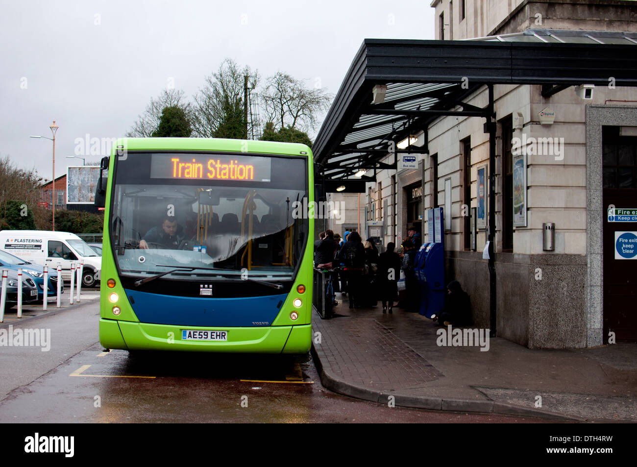 Relief bus at Leamington Spa railway station, UK Stock Photo - Alamy