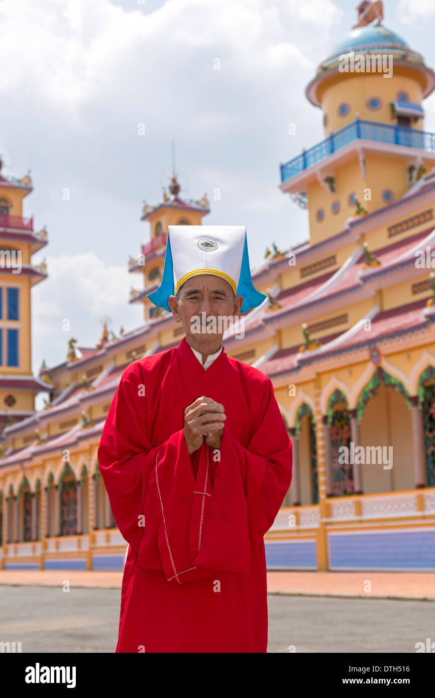 Priest eye hi-res stock photography and images - Alamy