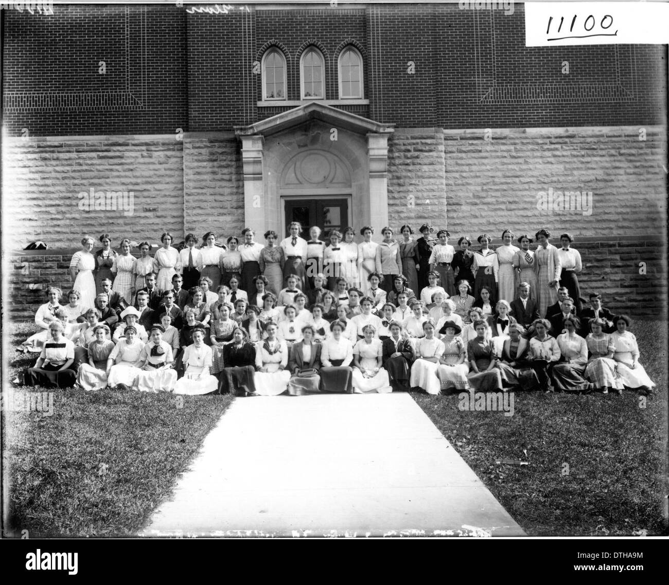 Freshman fall hi-res stock photography and images - Alamy