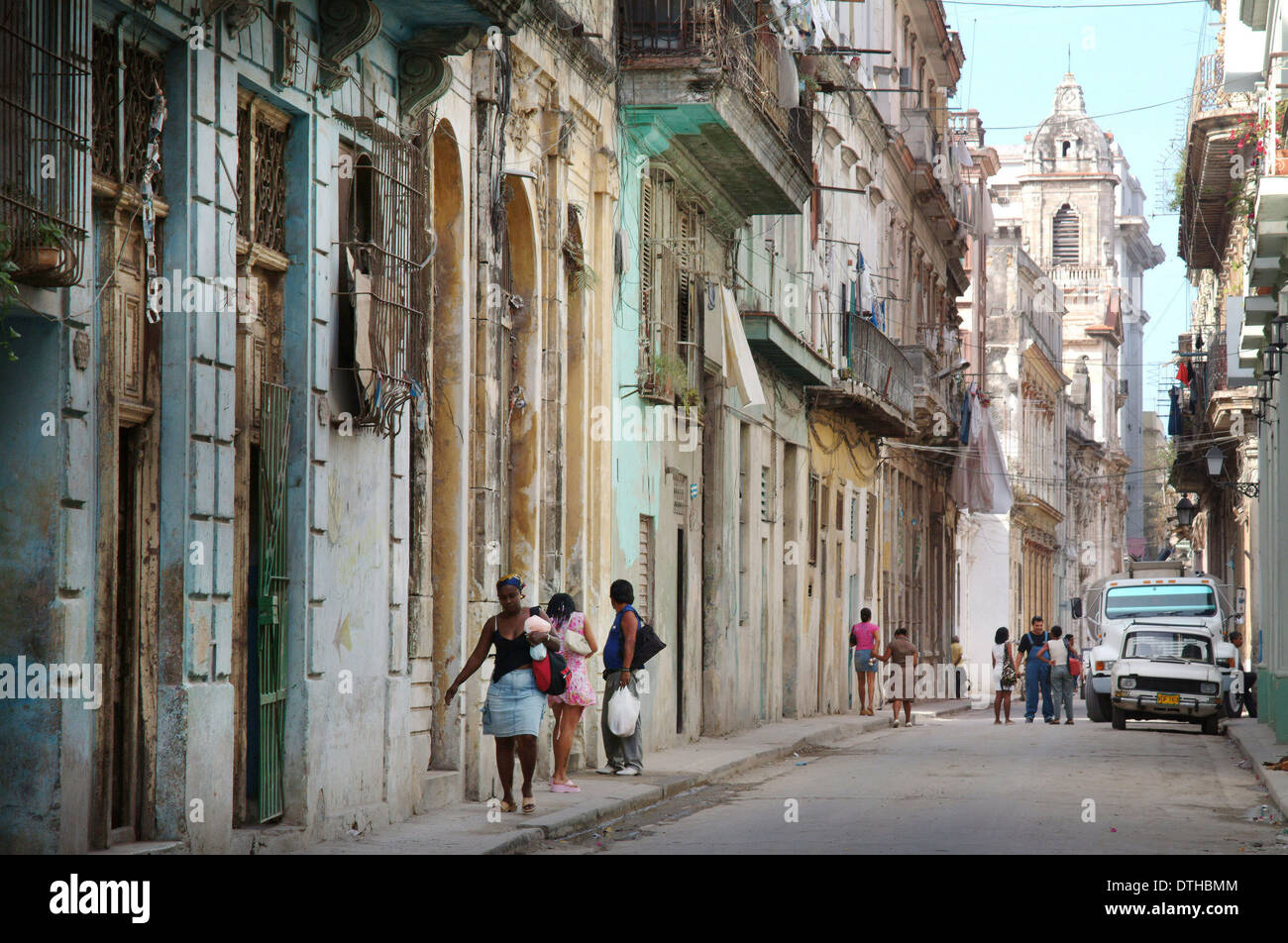 A Street scene, Havana, Cuba Stock Photo - Alamy