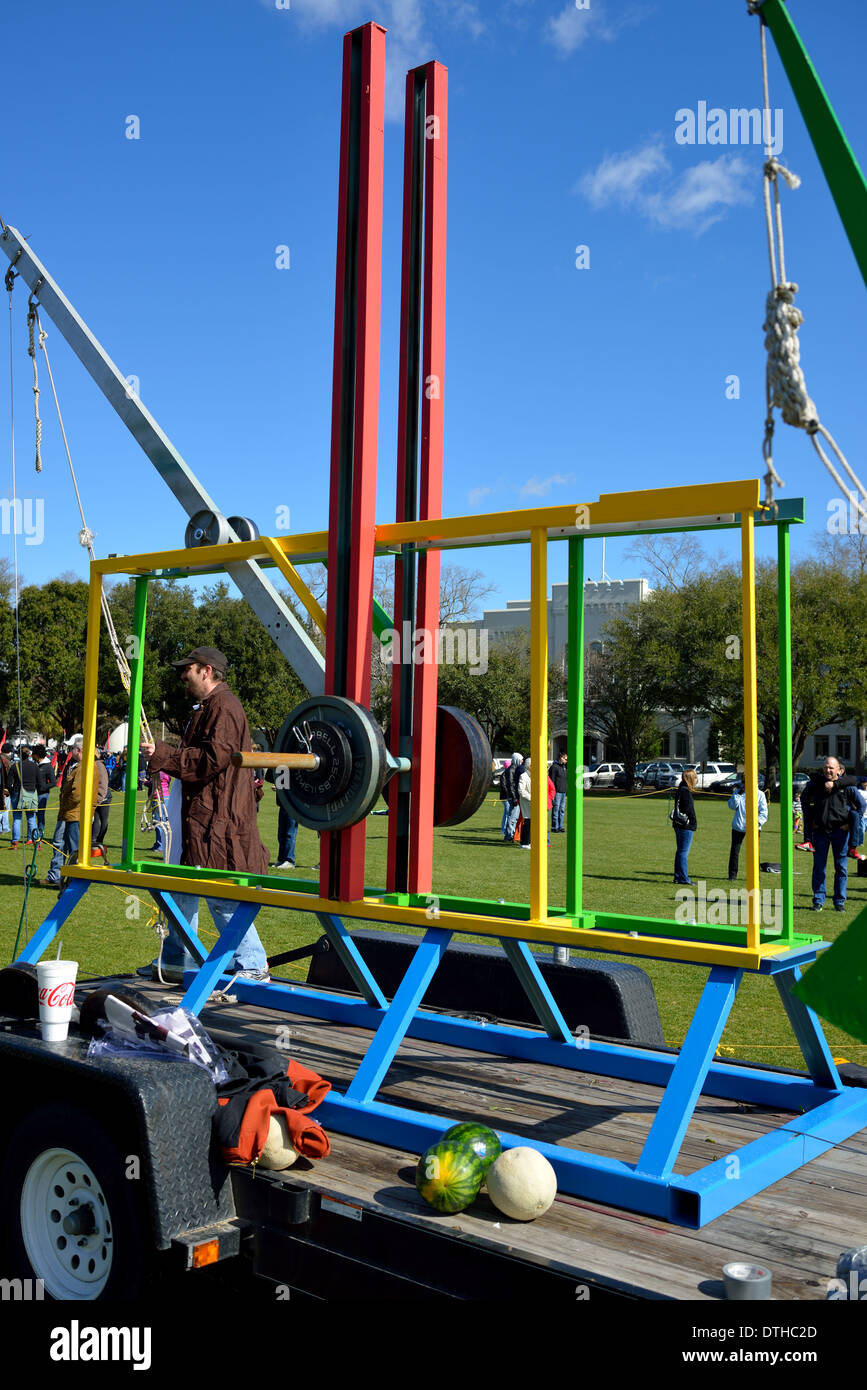 Catapult trebuchet hi-res stock photography and images - Alamy