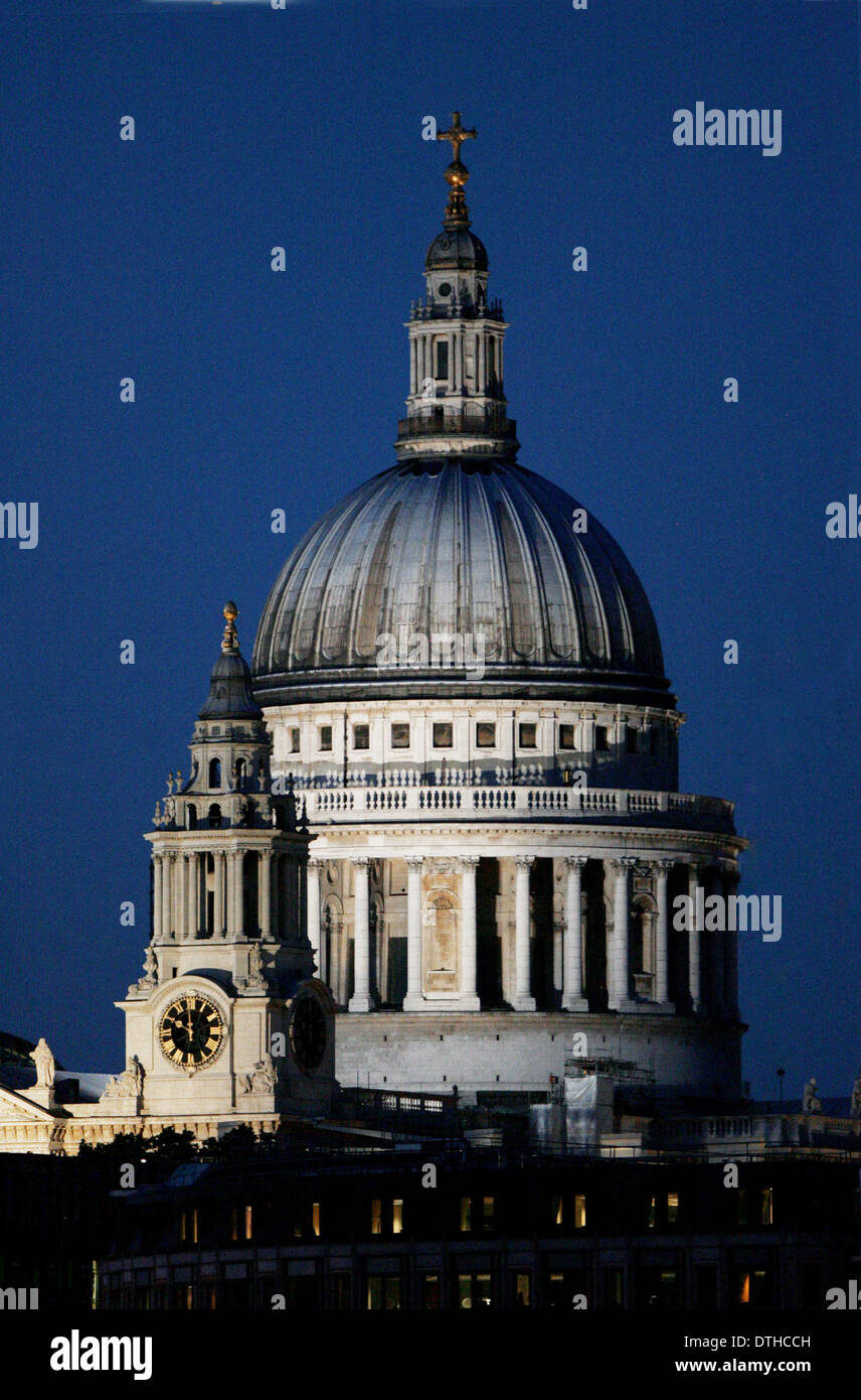 London spire church architecture hi-res stock photography and images ...