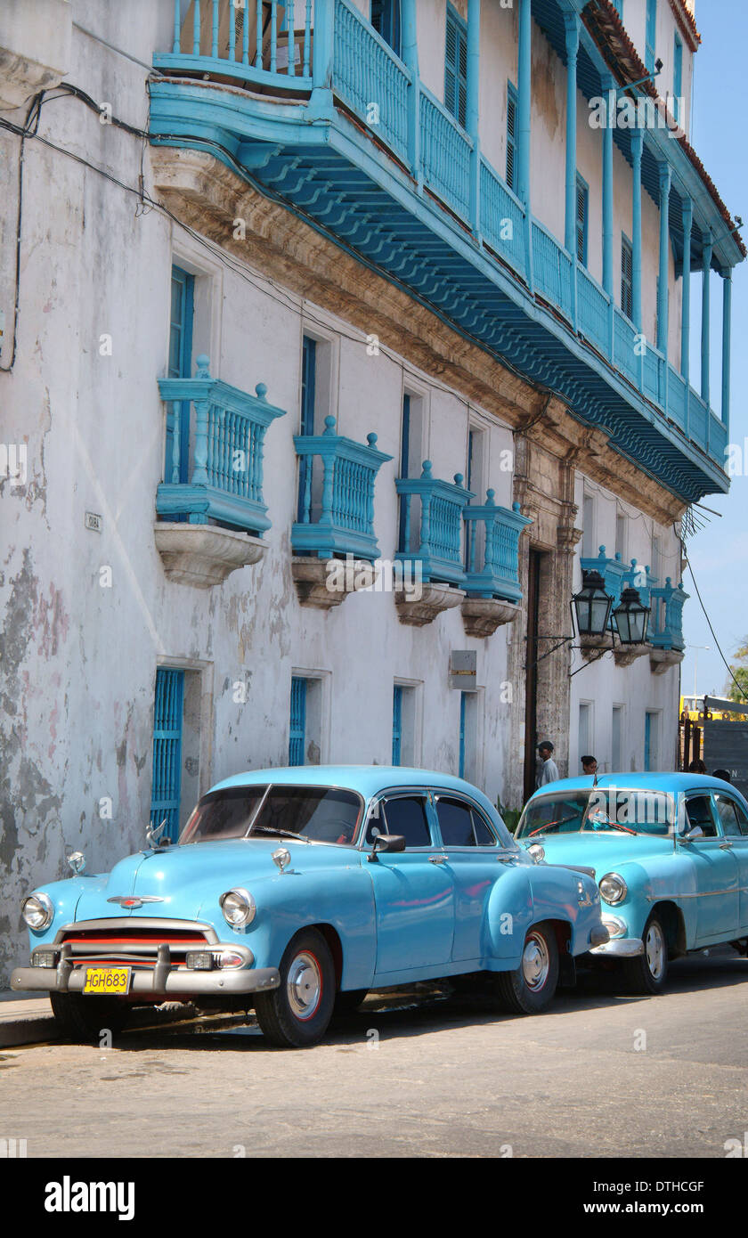 Vintage American cars in Old Havana, Cuba, Caribbean, Central America ...