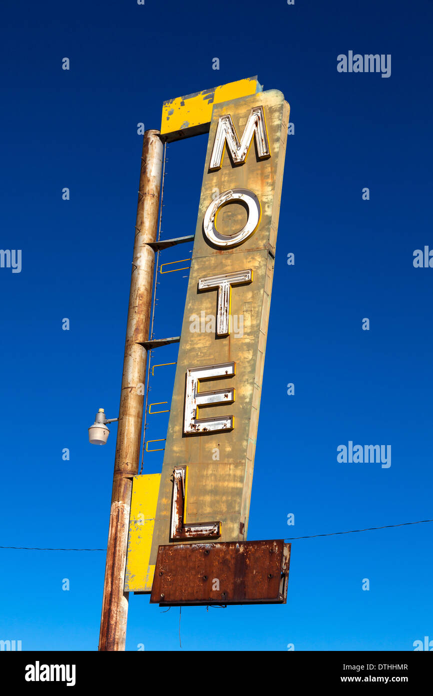 Vintage neon motel sign hi-res stock photography and images - Alamy