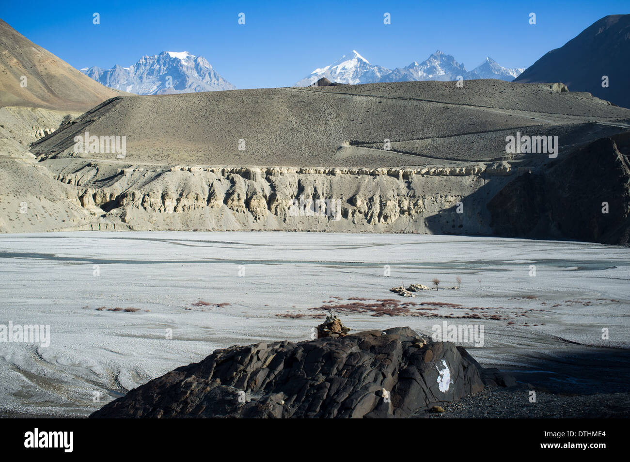 Mountainous view lower mustang nepal hi-res stock photography and ...