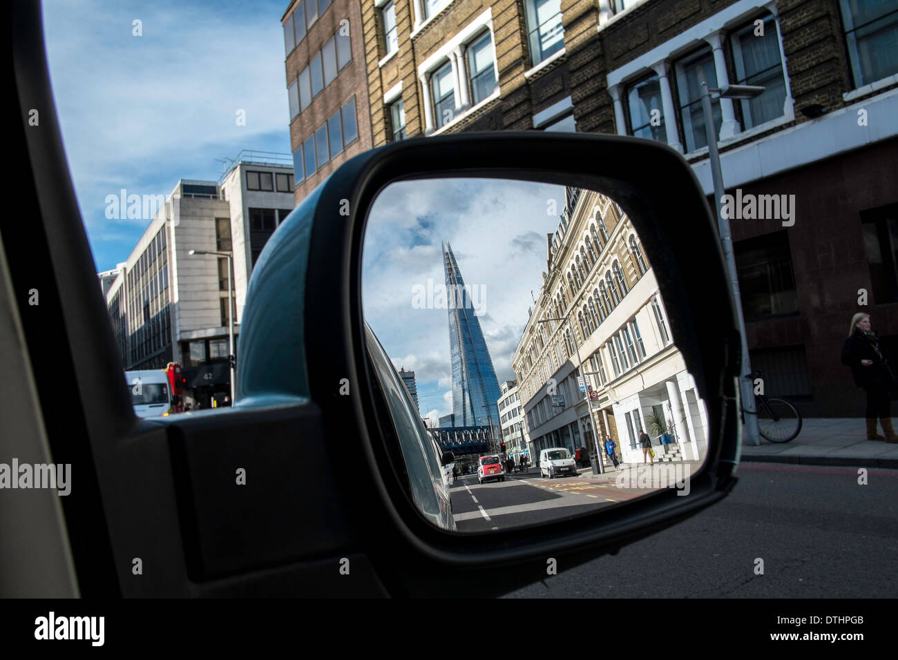 Mirror shard hi-res stock photography and images - Alamy