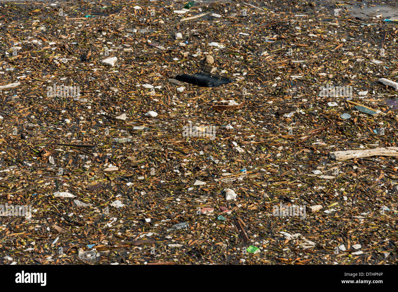 Floating garbage hi-res stock photography and images - Alamy