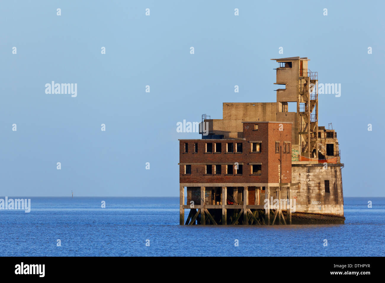 Grain tower battery low tide hi-res stock photography and images - Alamy