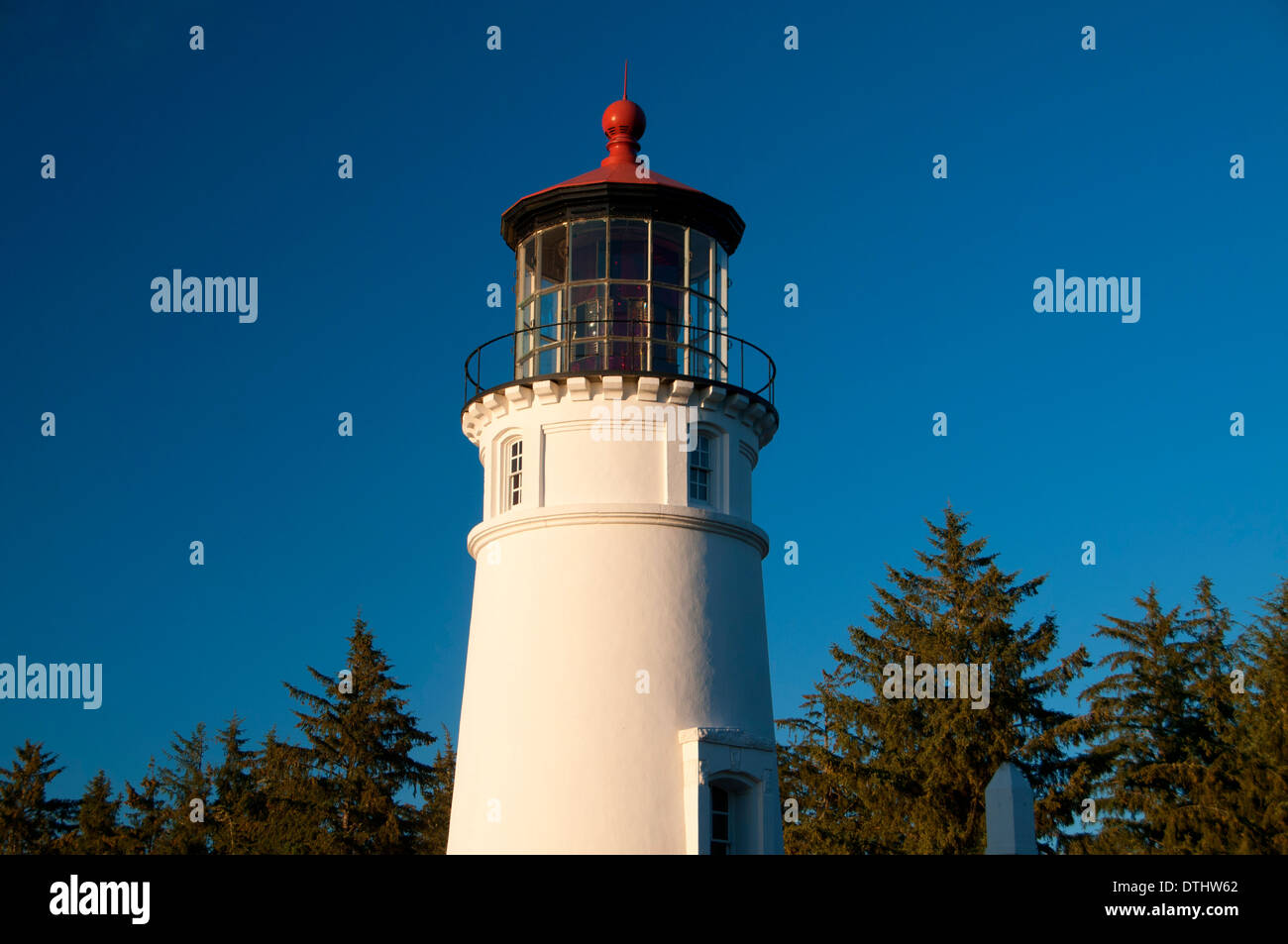 Umpqua River Lighthouse, Umpqua River Lighthouse State Park, Oregon ...