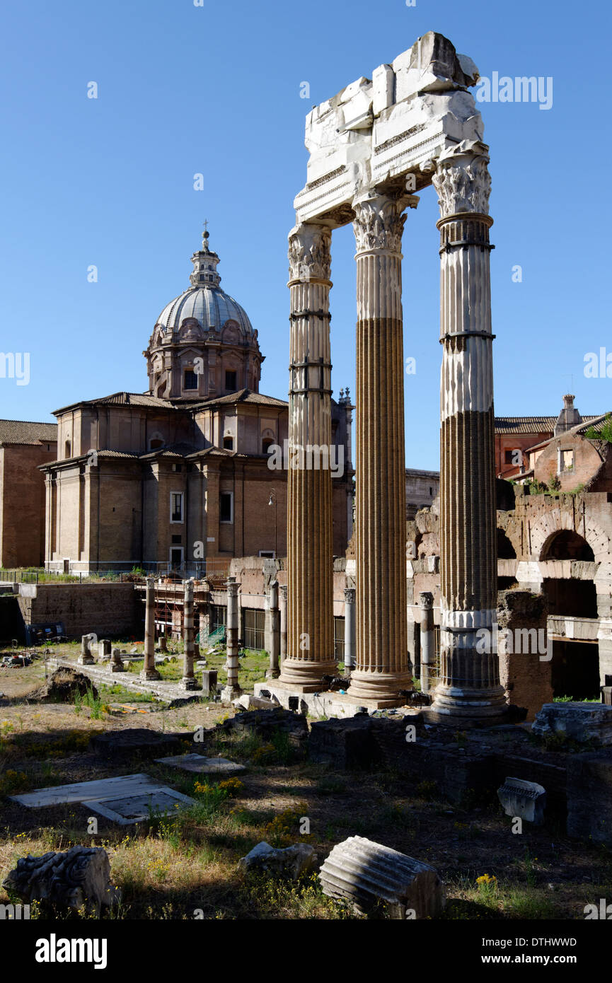 Re-erected Corinthian columns entablature Julius Caesar’s Temple Venus ...