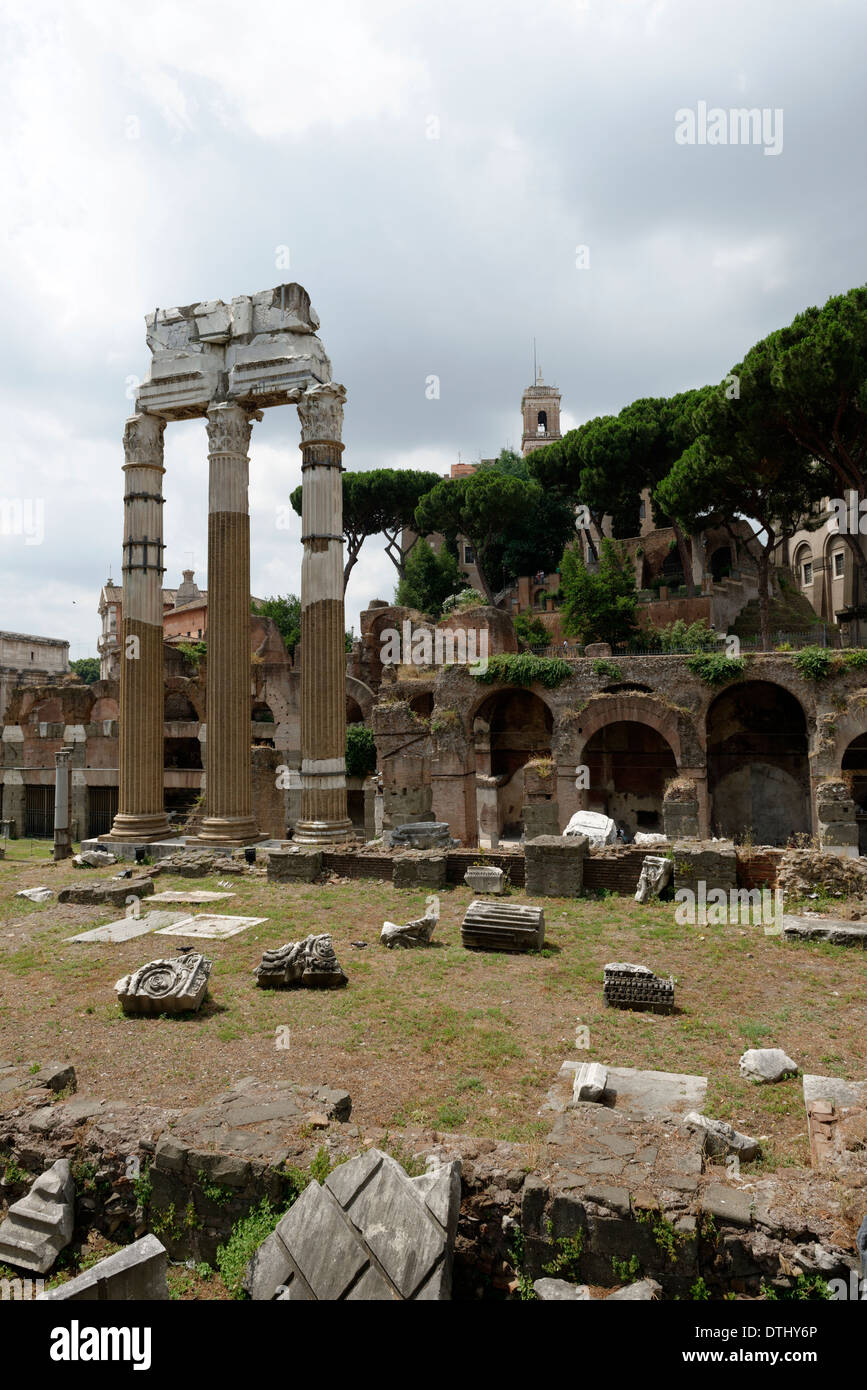 Re-erected Corinthian columns entablature Julius Caesar’s Temple Venus ...