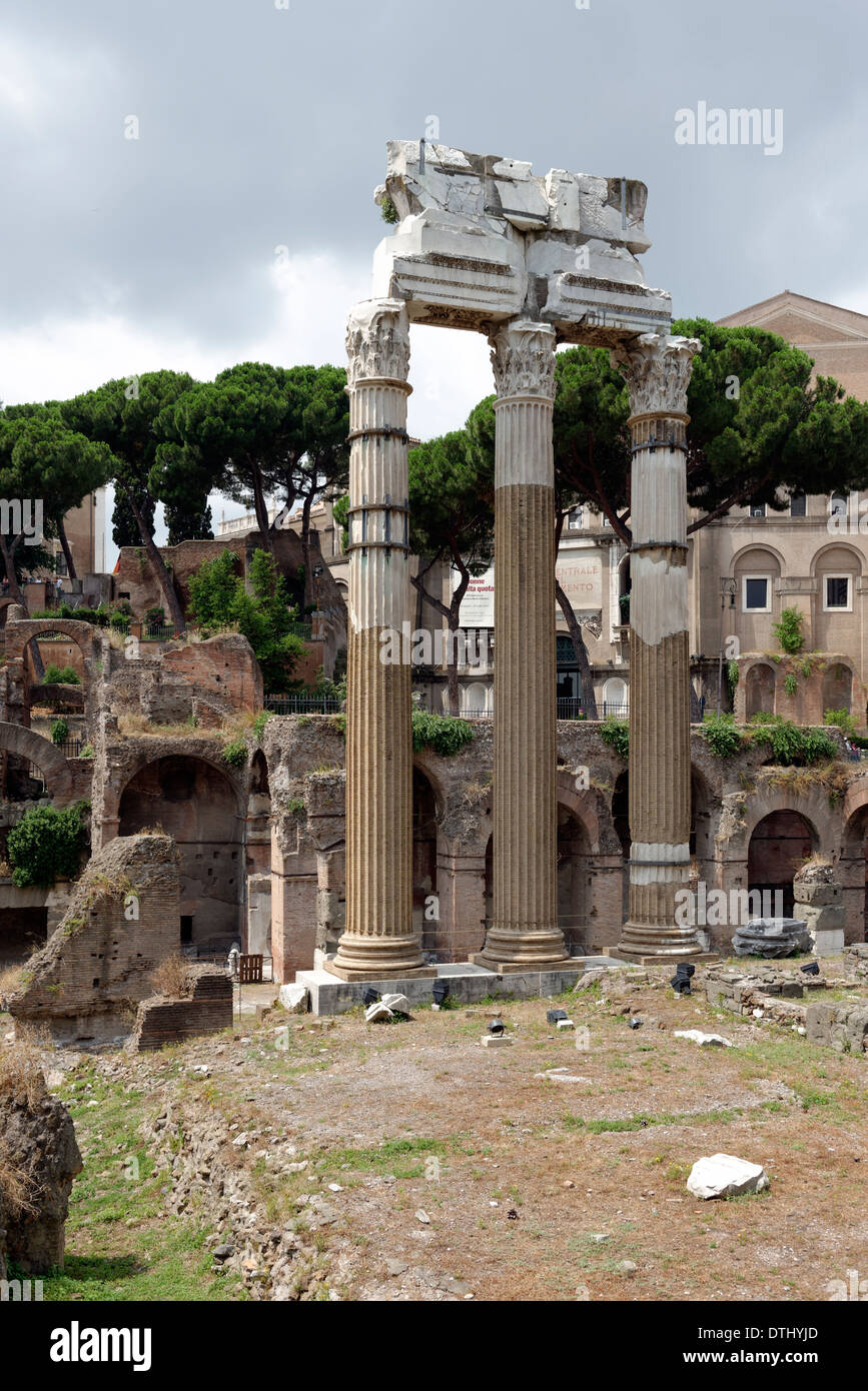 Temple of julius caesar rome hi-res stock photography and images - Alamy