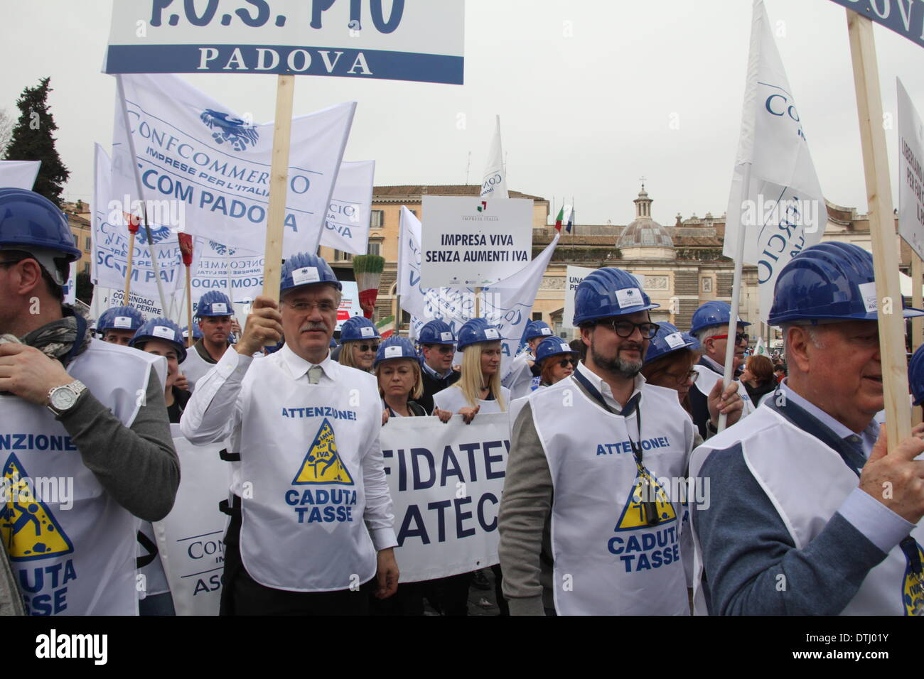 Economy crisis 2014 italy hi-res stock photography and images - Alamy