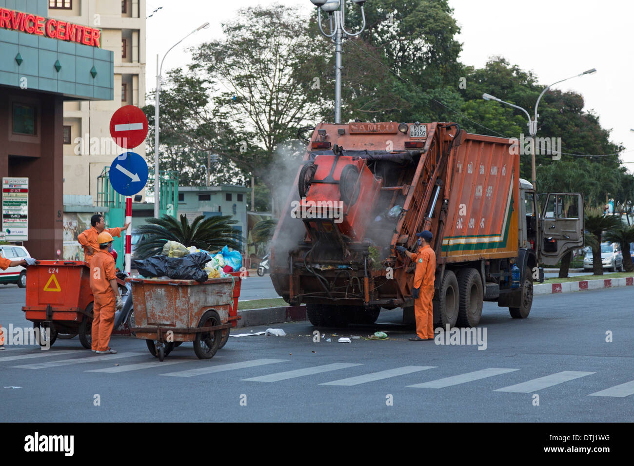 Garbage collection, Ho Chi Minh City, Vietnam Stock Photo - Alamy