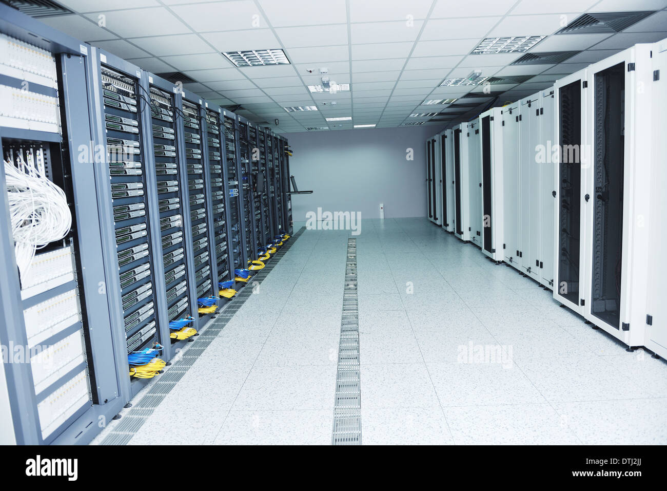network server room Stock Photo - Alamy