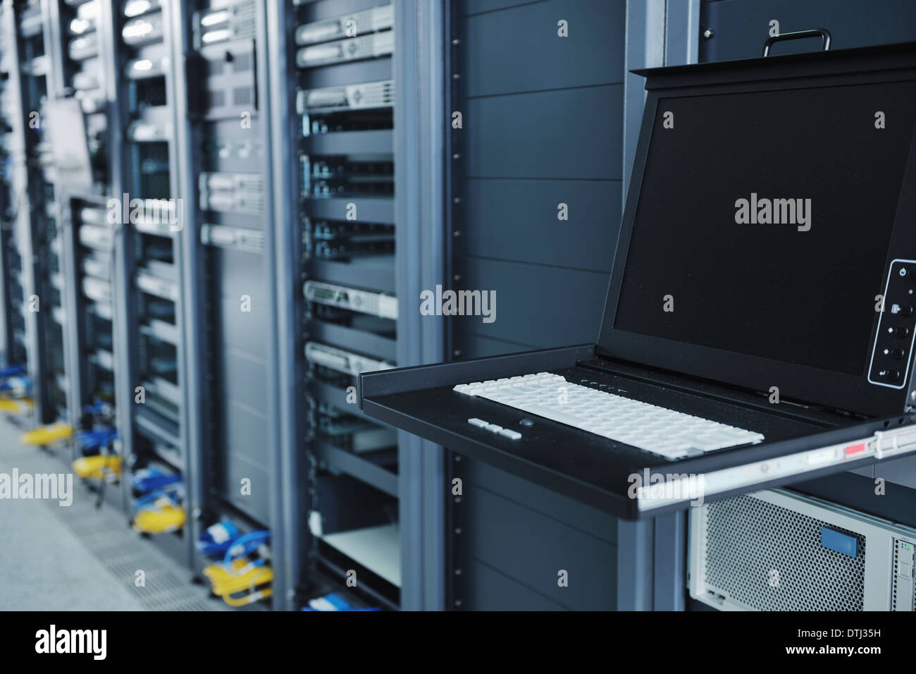 network server room Stock Photo - Alamy