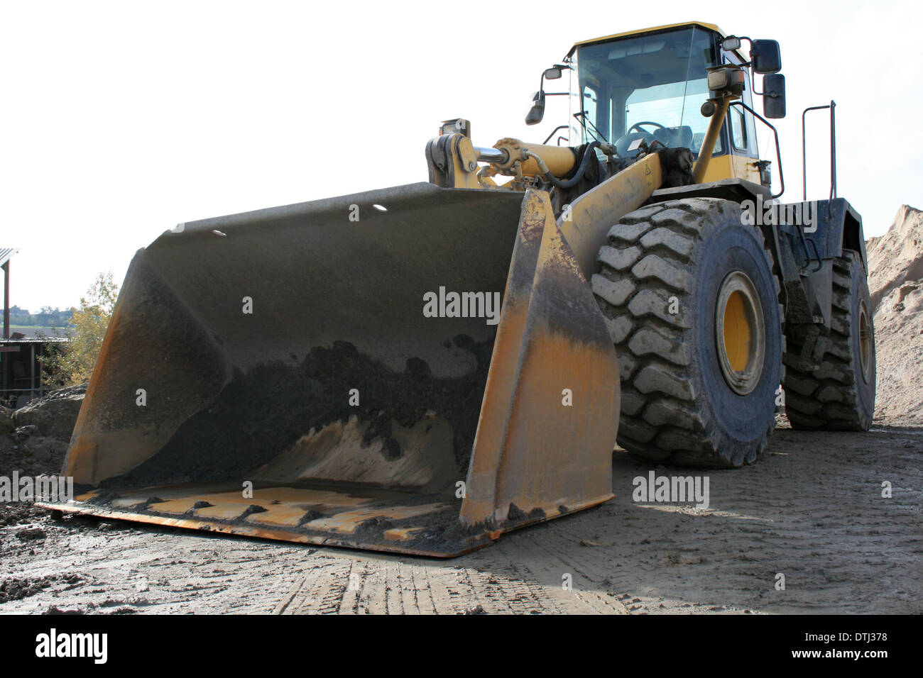 Digger shovel hi-res stock photography and images - Alamy