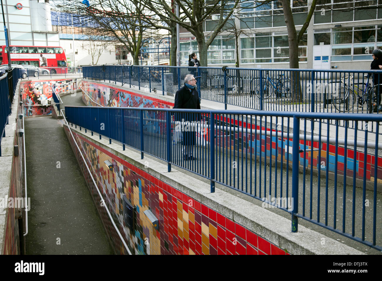 Elephant roundabout hi-res stock photography and images - Alamy