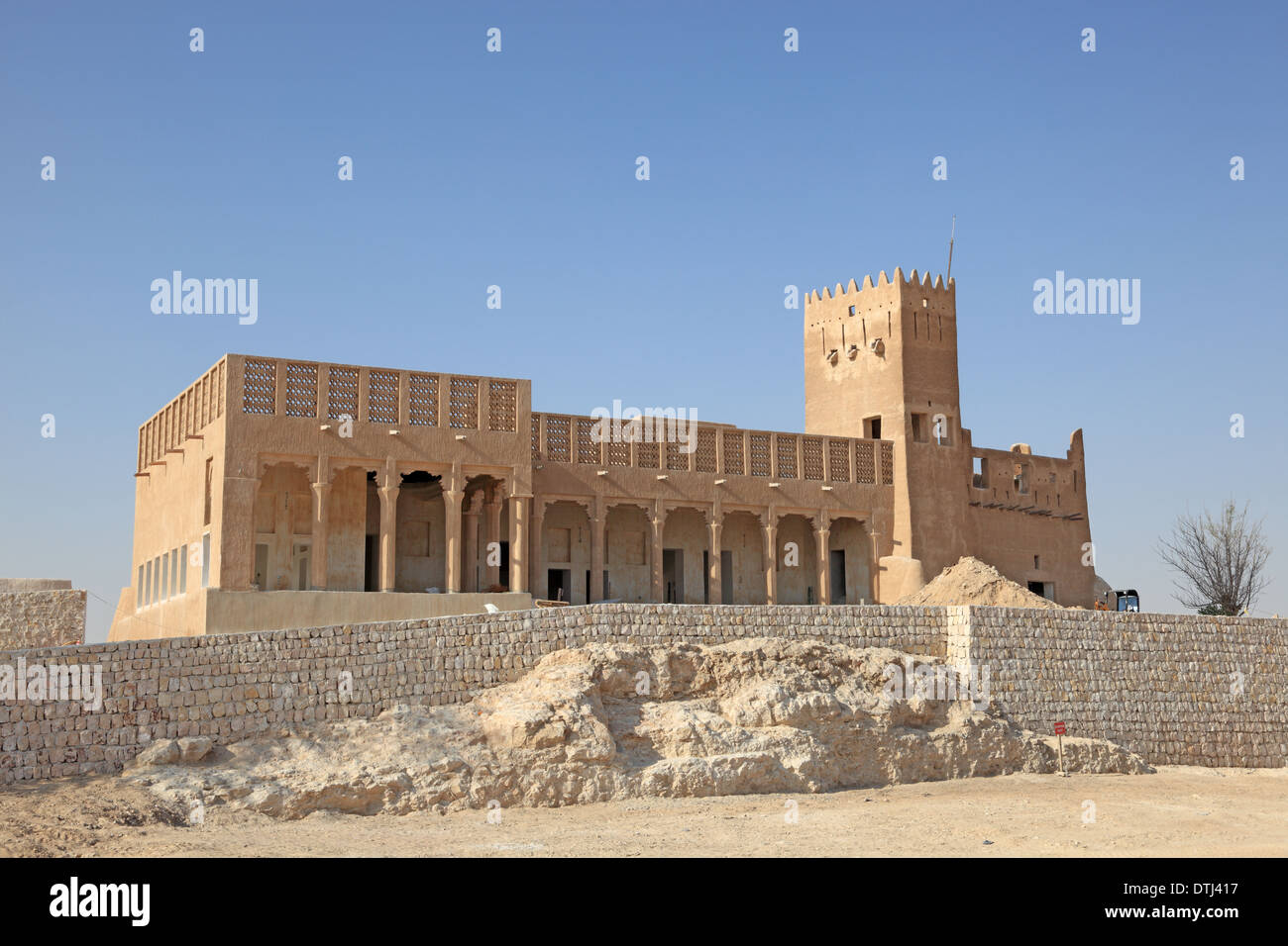 Doha fort hi-res stock photography and images - Alamy