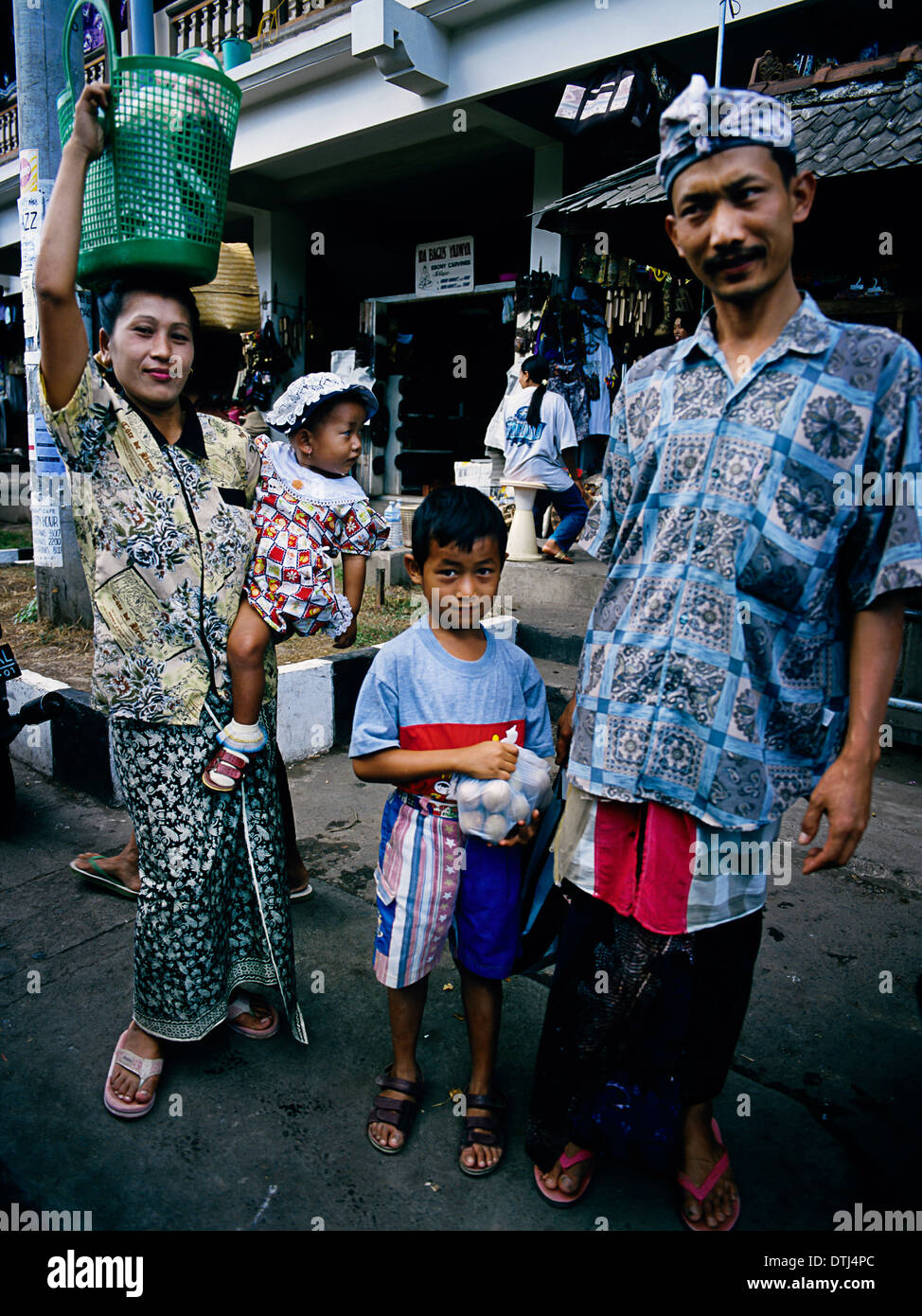 Indonesia indonesian family hi-res stock photography and images - Alamy