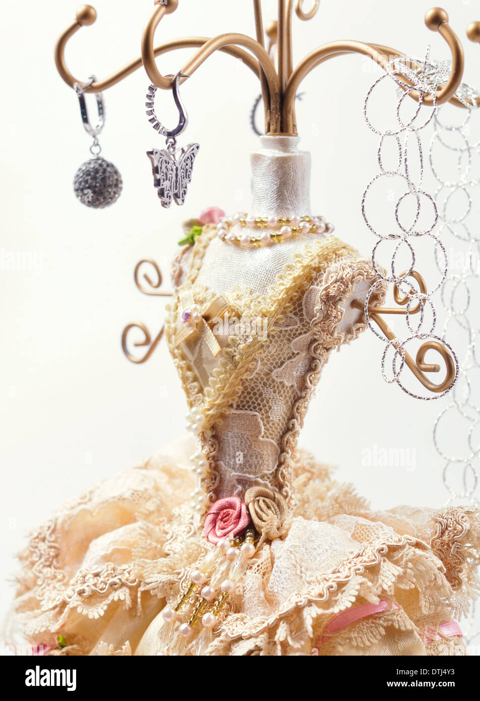Jewelry mannequin hi-res stock photography and images - Alamy