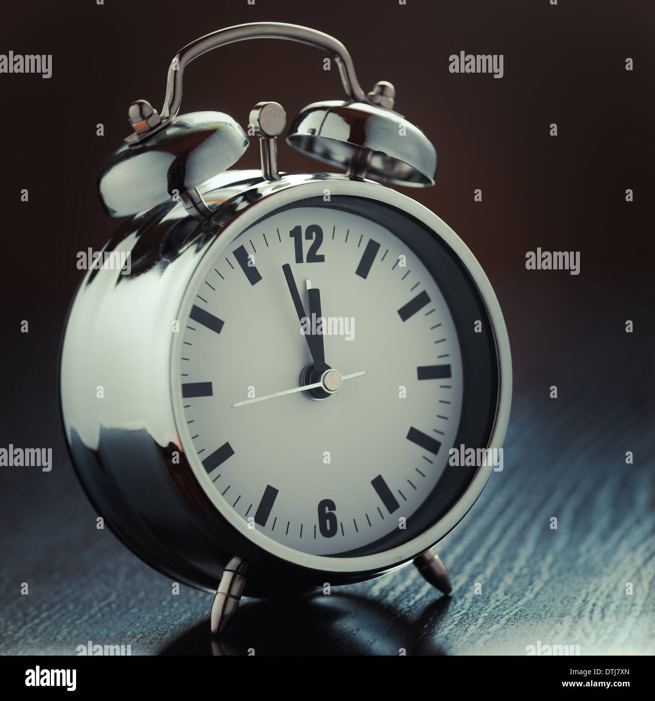 12 hour clock hi-res stock photography and images - Alamy