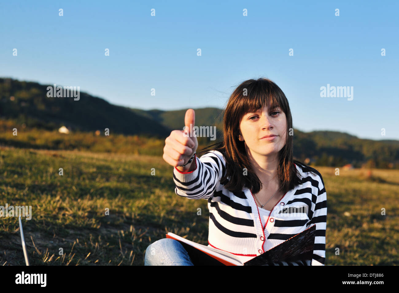 teen girl study outdoor Stock Photo - Alamy