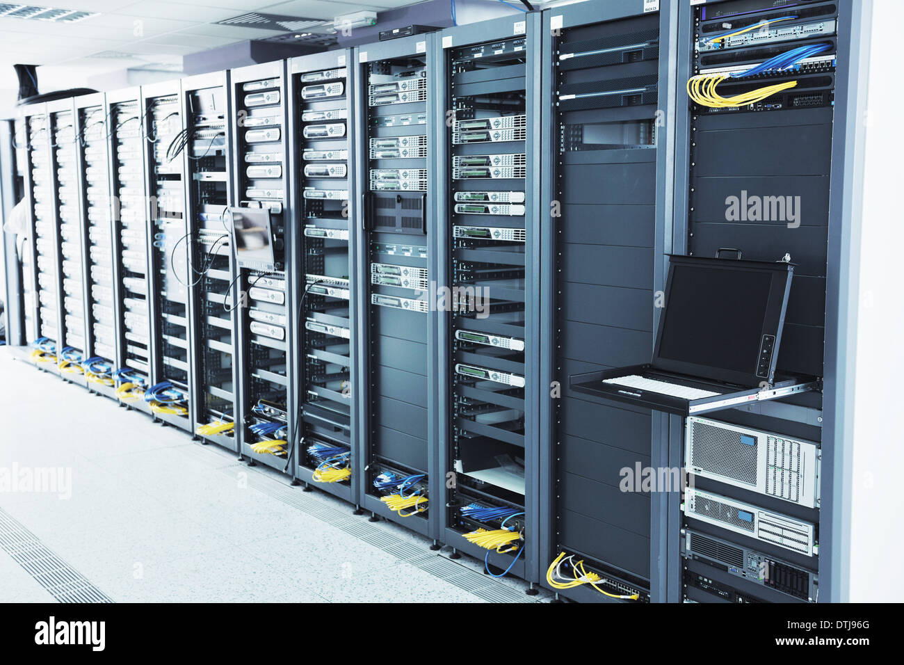 network server room Stock Photo - Alamy