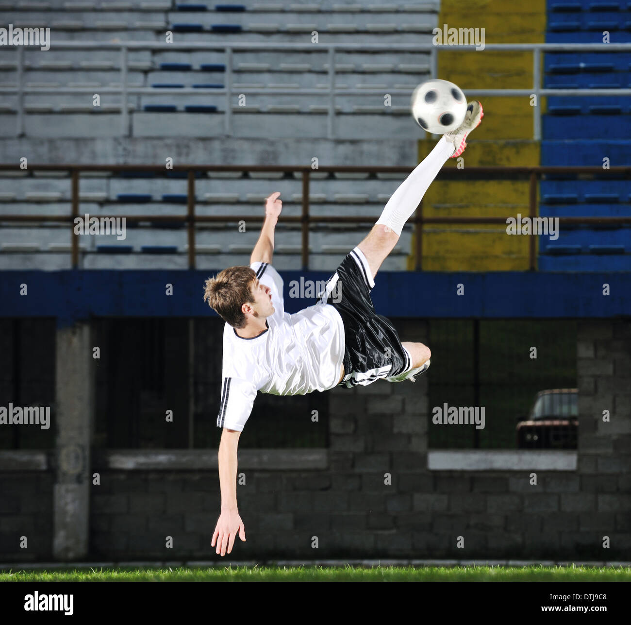 football player in action Stock Photo - Alamy