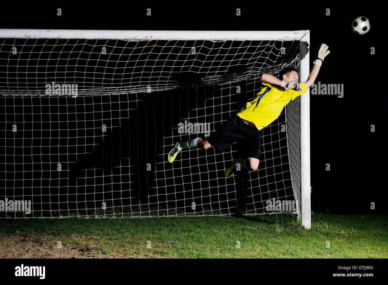 Young goalkeeper hi-res stock photography and images - Alamy
