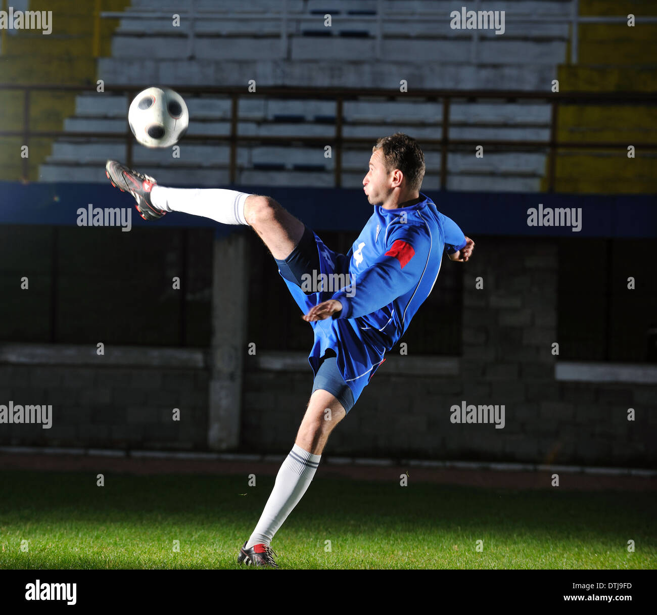 football player in action Stock Photo - Alamy