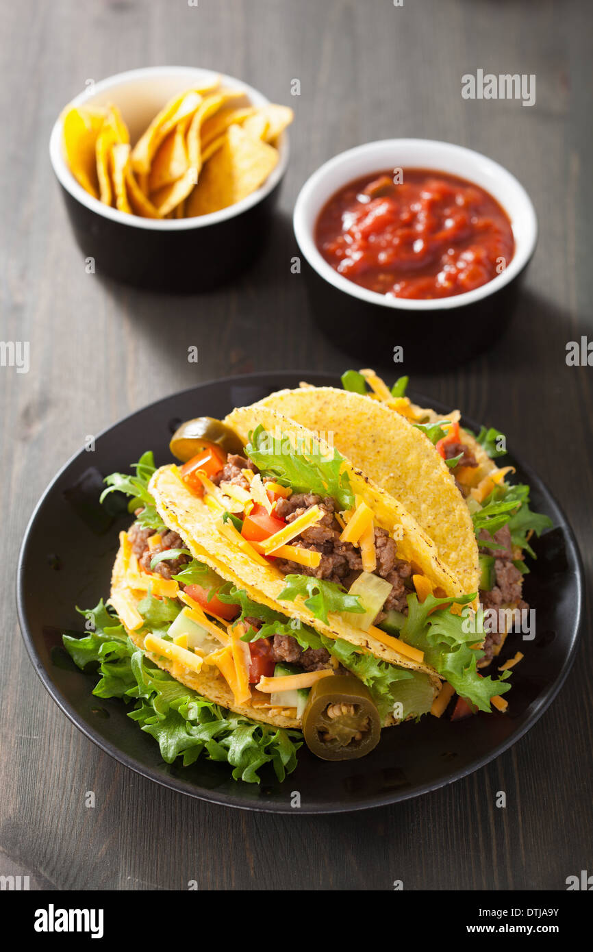 taco shells with beef and vegetables Stock Photo - Alamy