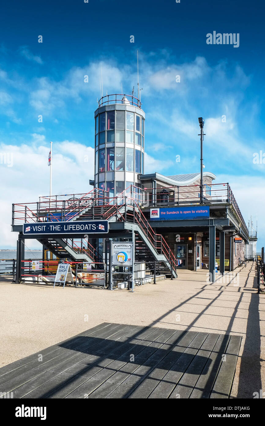 Rnli station hi-res stock photography and images - Alamy