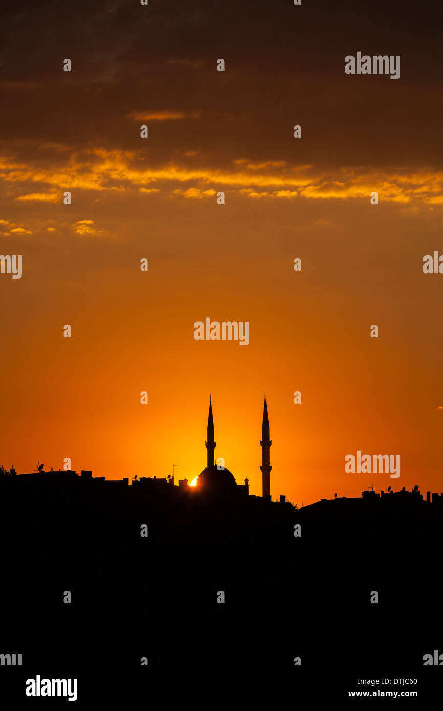 mosque in black Stock Photo - Alamy