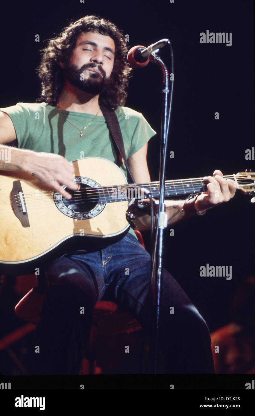 CAT STEVENS UK pop singer about 1975. Photo van Houten Stock Photo - Alamy