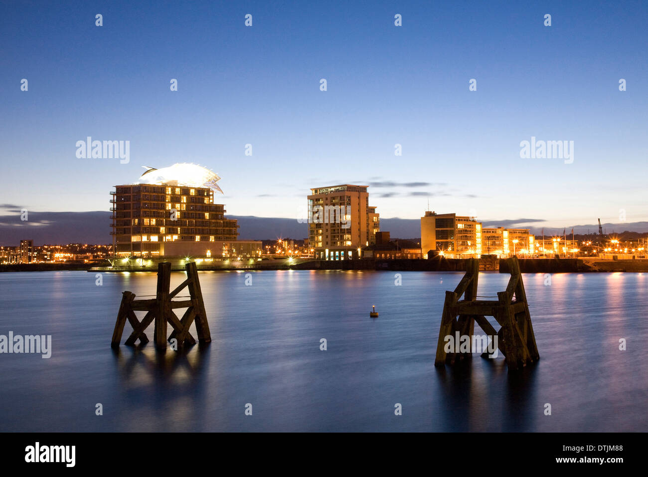 CITYSCAPE OF CARDIFF DOCK Stock Photo - Alamy
