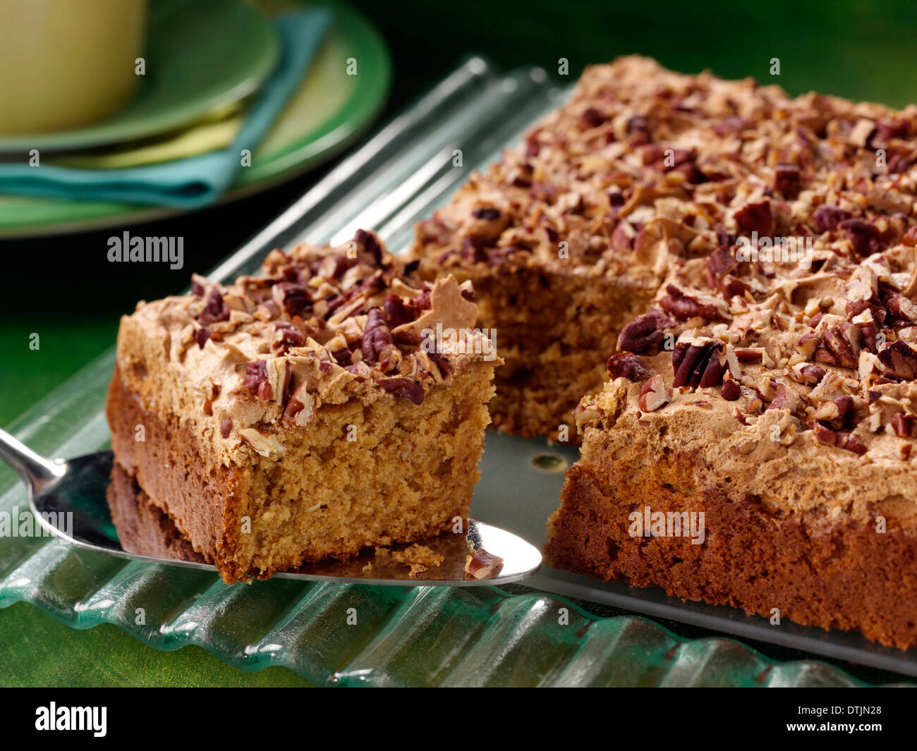 Oven baked praline cake hi-res stock photography and images - Alamy