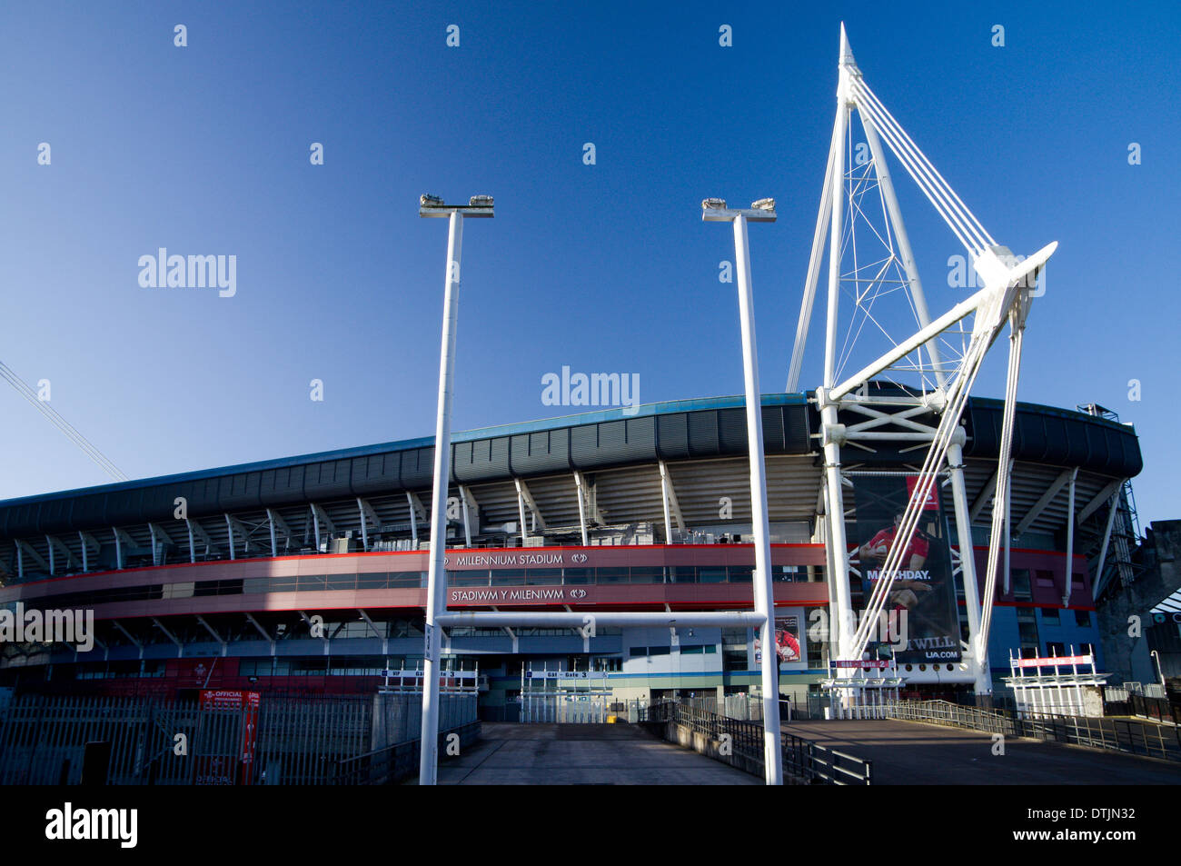 Westgate street cardiff hi-res stock photography and images - Alamy